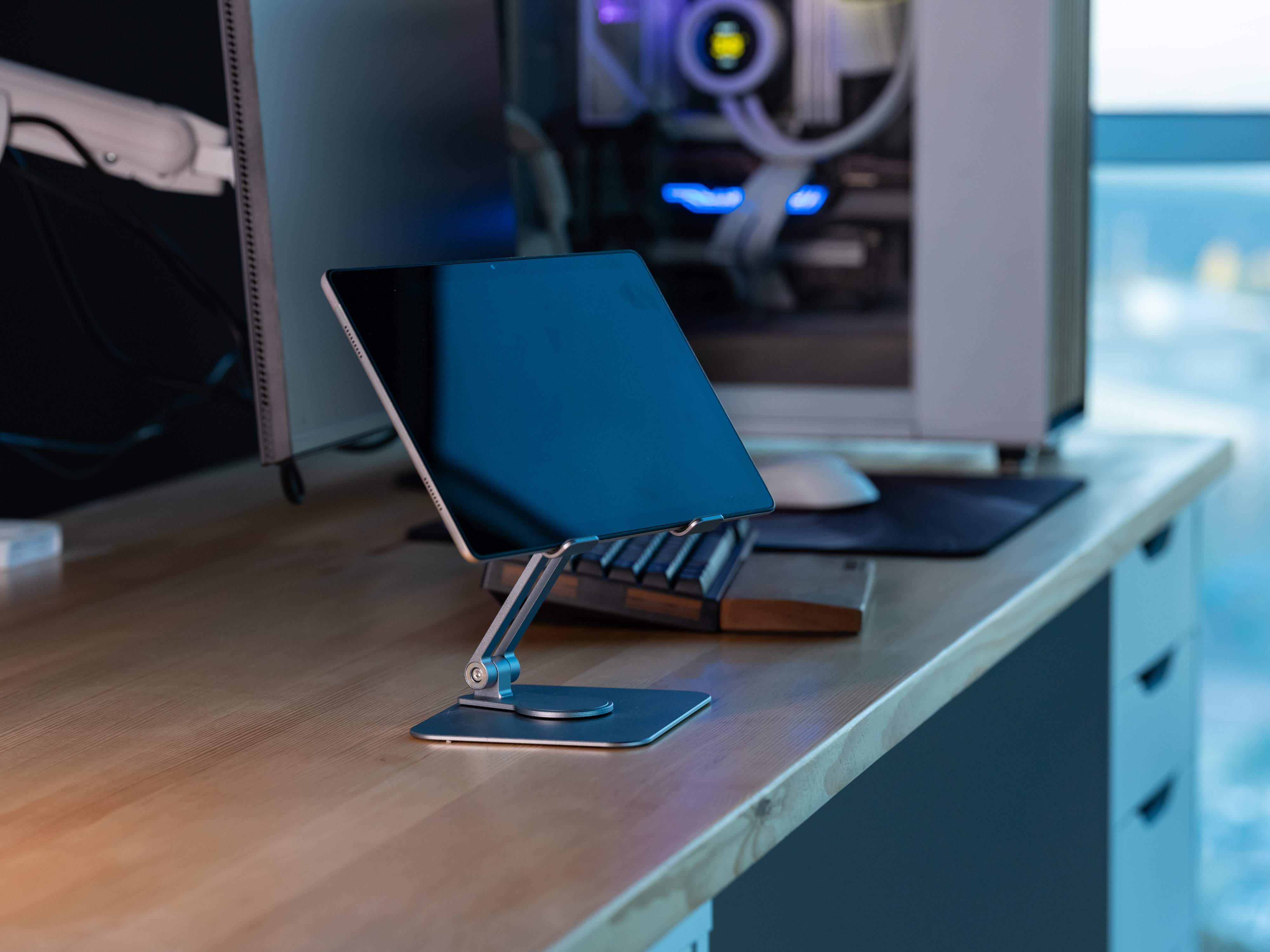 Wraith Studio Tablet Standı